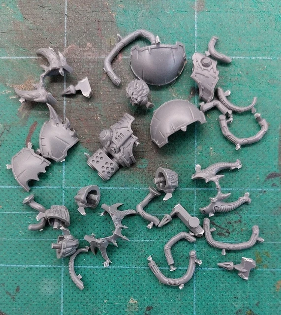 WARHAMMER 40K CHAOS Space Marine Hellbrute Accessories Pipes bits Parts ...