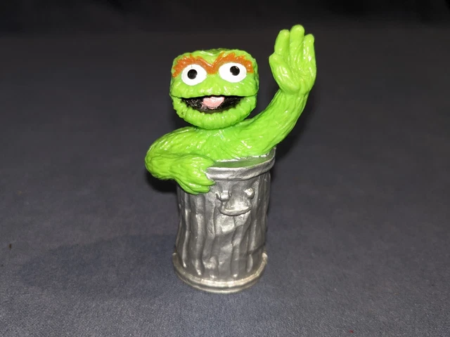 SESAME STREET PVC Toy Muppets Oscar The Grouch Say Hi (PL167) $6.00 ...