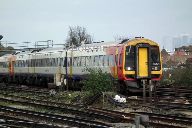 CLASS 159 159104, 3 car DMU, in South West Trains branded SWR @ Clapham ...