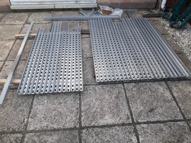 UNISTRUT CHANNEL, SHELVING brackets, metal framework £0.99 - PicClick UK