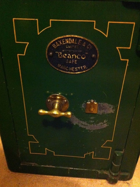 LOVELY VINTAGE 'BEANCO' safe by Baxendale & Co of Manchester - two feet ...