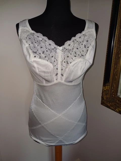 MISS MARY OF Sweden White Bodyshaper without Underwire UK 38F Corset £ ...