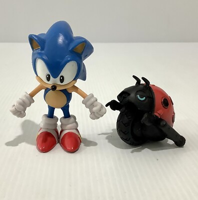 SEGA JAZWARES SONIC The Hedgehog Classic Sonic Figure & Moto Bug ...