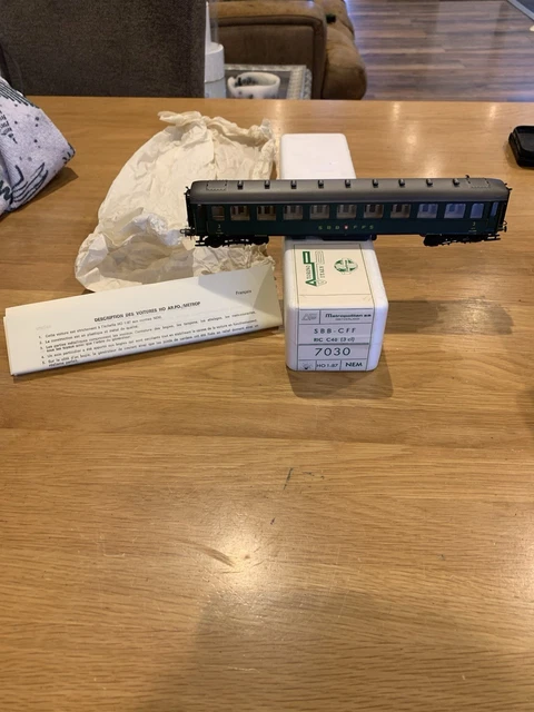 METROPOLITAN HO SCALE 7030 SBB-CFF 3rd Class Coach Ref:A6 £99.99 ...