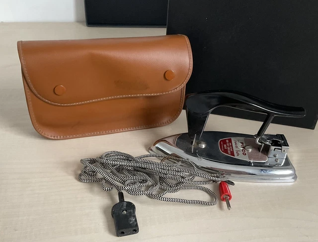 VINTAGE PIFCO DUAL voltage travel Iron in original case – untested £5. ...