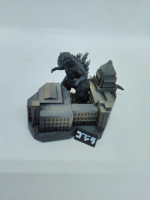 THE FIRST GODZILLA 1954 Model number Diorama figure Yuji Sakai £113.98 ...
