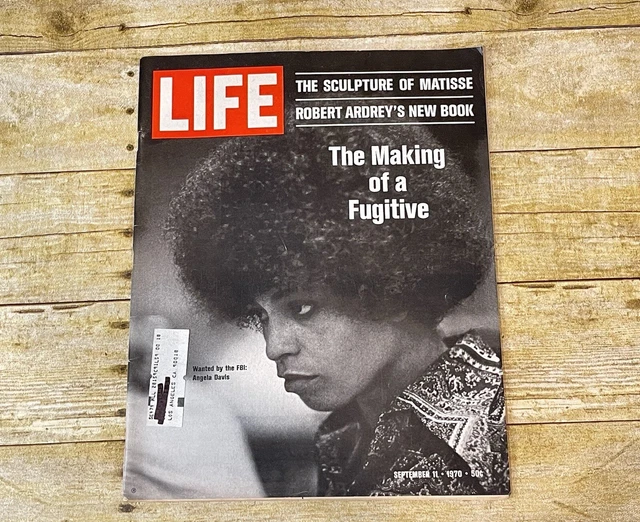 VINTAGE LIFE MAGAZINE September 11, 1970 Angela Davis The Making of a ...