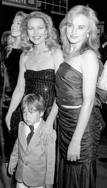 MICHELLE PHILLIPS, AUSTIN Hines Chynna Phillips at American Ant - 1986 ...