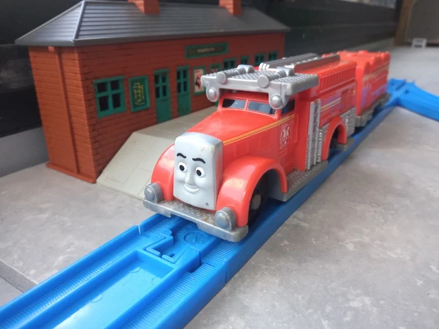 TOMY TRACKMASTER THOMAS the tank engine motorised Flynn Train £5.00 ...