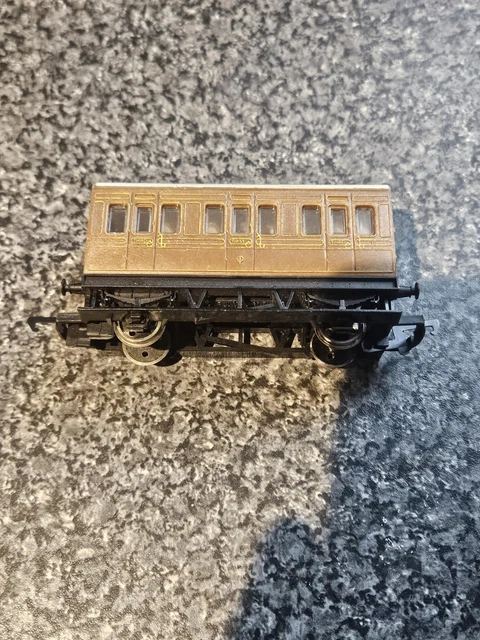 HORNBY OO GAUGE LNER Teak 4-Wheel Composite Coach Unboxed Look £5.45 ...