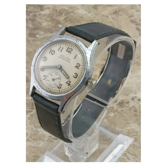 WW2 STEEL HELIOS 15 bijoux cal. P300 montre-bracelet militaire ...