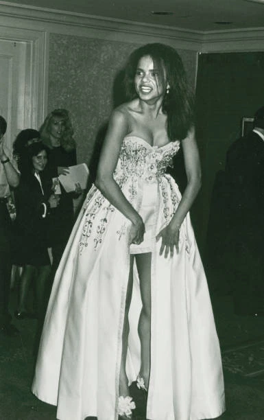 ACTRESS VICTORIA HOWELL at 19th Daytime Emmy Awards on June 2- 1992 Old ...