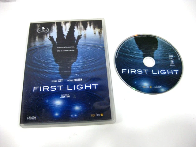 FIRST LIGHT DVD Stefanie Scott Théodore Pellerin EUR 19,35 - PicClick FR
