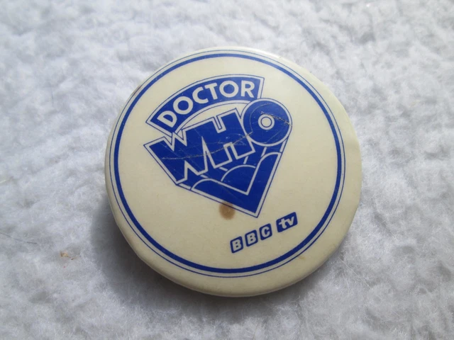 DOCTOR WHO BBC TV Badge £2.50 - PicClick UK