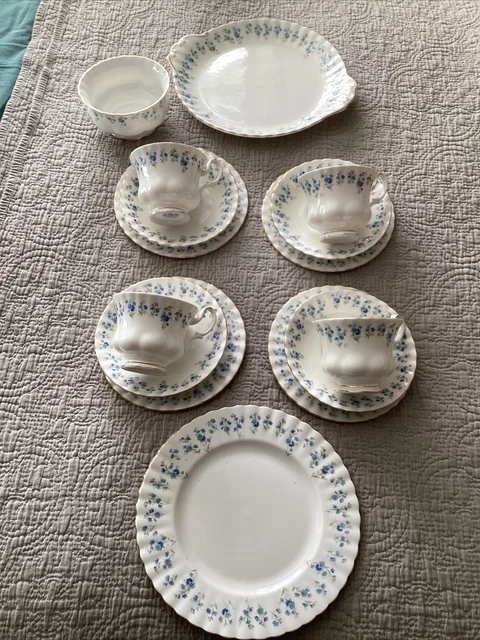 ROYAL ALBERT MEMORY LANE BONE CHINA TEA CUPS, SAUCERS, PLATES 15 Pieces ...