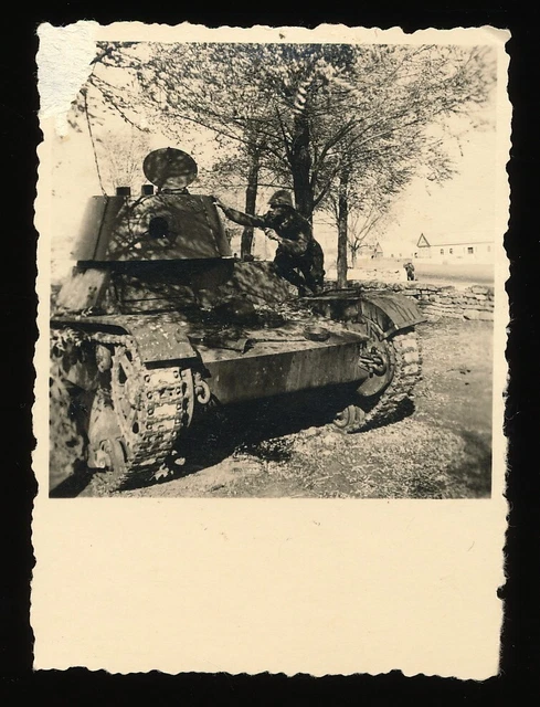 FOTO - WOHL Rumänien Soldat mit Panzer - 2.WK EUR 5,00 - PicClick DE