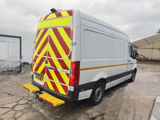 MERCEDES-BENZ SPRINTER 2.0 315 Rwd Cdi L2 Mwb Utility Spec 2023 3.5 Ton ...