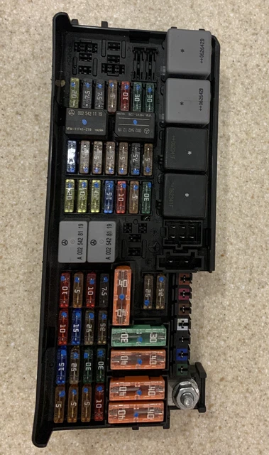 MERCEDES BENZ SAM boîtier fusible module relais OEM A1645402372 EUR 66 ...