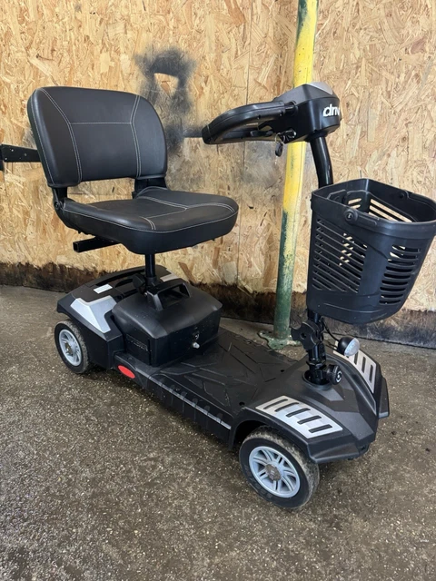 DRIVE EXPLORER SUSPENSION 4MPH Mobility Scooter Boot With New Batteries ...