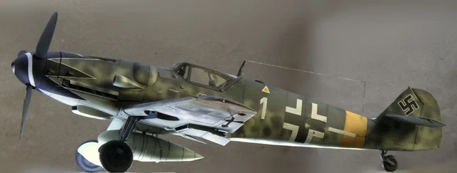 MESSERSCHMITT BF 109 Erich Hartmann, Zoukei-Mura, 1:32, fertig gebaut ...