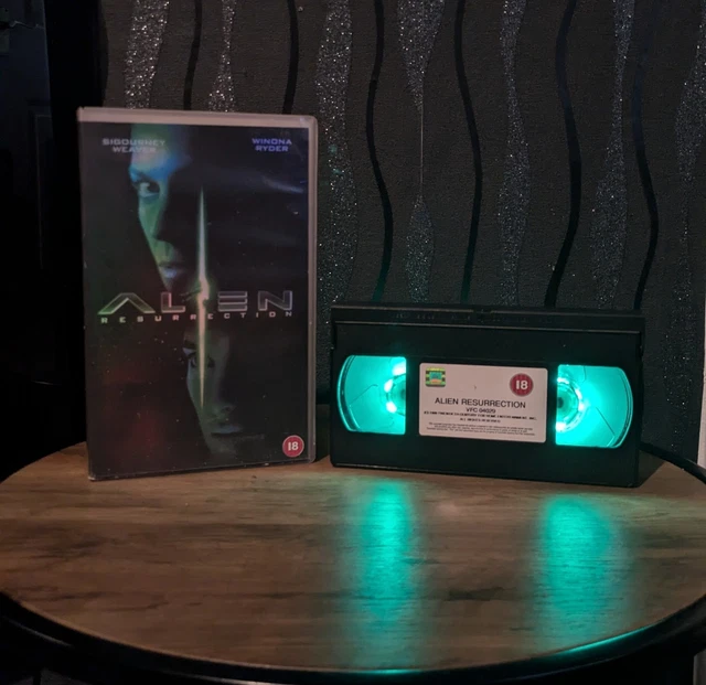 ALIEN RESURRECTION - VHS tape light - horror - Halloween - decor ...