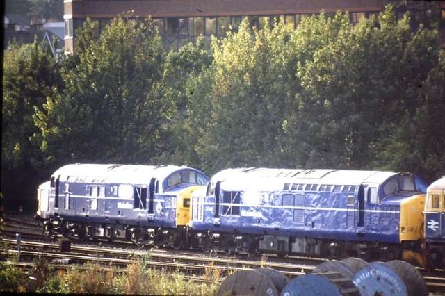 35MM ORIGINAL COLOUR Rail Slide BR Class 37 37198 at Unknown Location £ ...