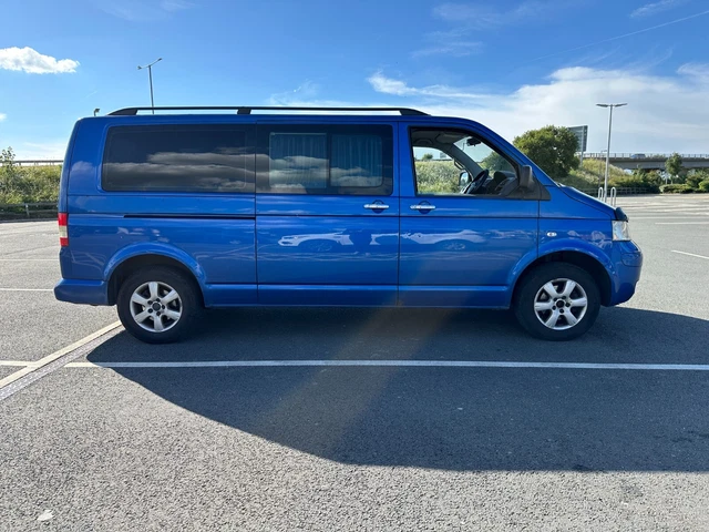 VOLKSWAGEN VW TRANSPORTER T5 Shuttle LWB Auto Kombi 6 Seater Crew Van £ ...