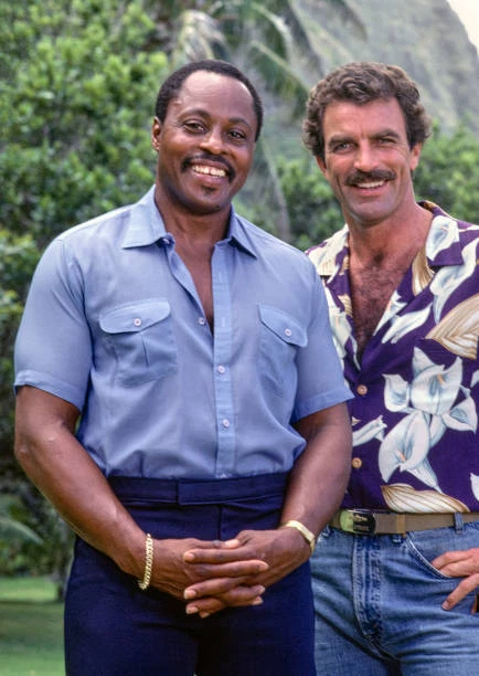 ROGER E. MOSLEY, Tom Selleck on Magnum PI 1985 TV OLD PHOTO 1 £5.27 ...