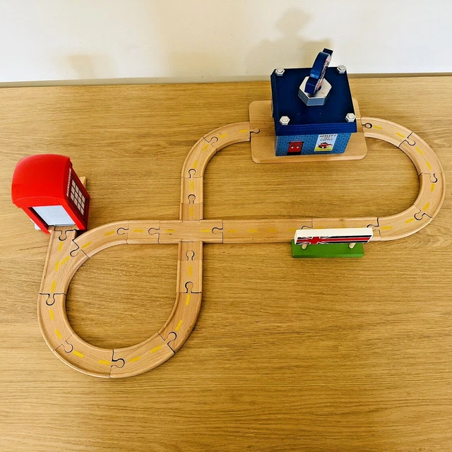 DISNEY PIXAR CARS - London Figure 8 Playset Wooden Track Wood ...