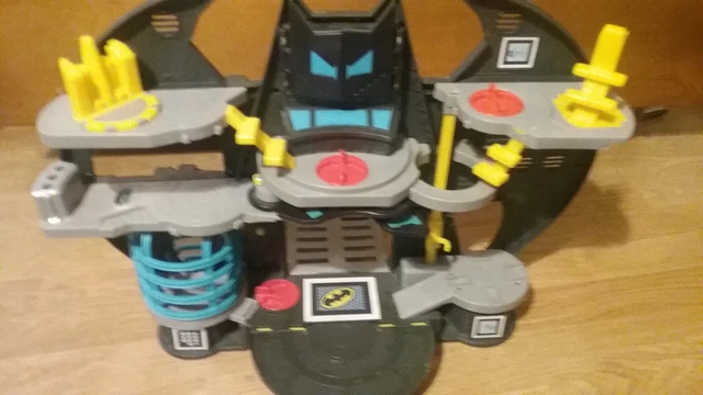 FISHER PRICE MATELL Imaginext Batman Castle Bat Caverna Giocattolo 2013 ...