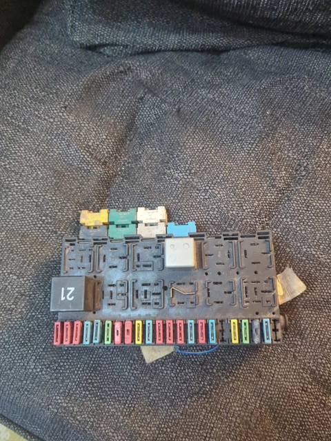 VW GOLF JETTA Mk2 Mk3 Ce2 Fusebox Fuseboard Corrado Polo T4 Vento ...