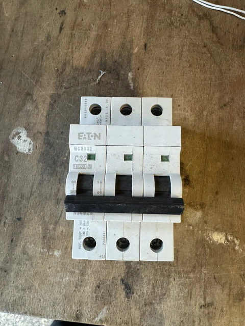 EATON MCB 32 Amp Triple Pole 3 Phase Breaker Type C 32A C32 MCH332 £19. ...