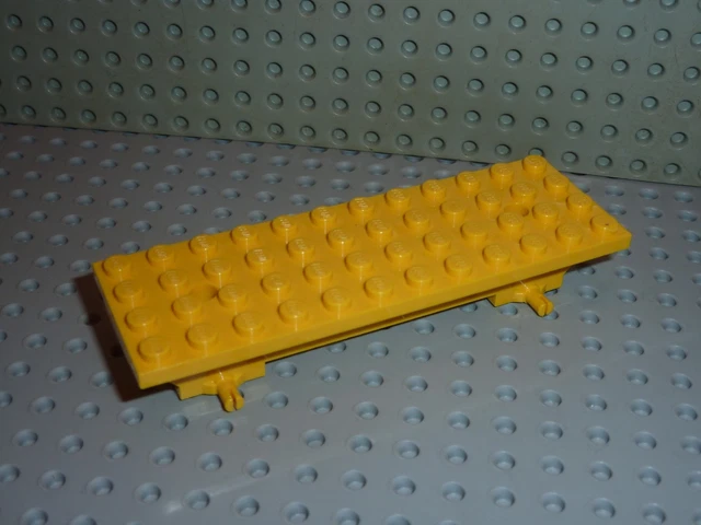 LEGO YELLOW CAR Base 4x12 x 1 2/3 Complete Assembly Réf 30278cx1 Set ...