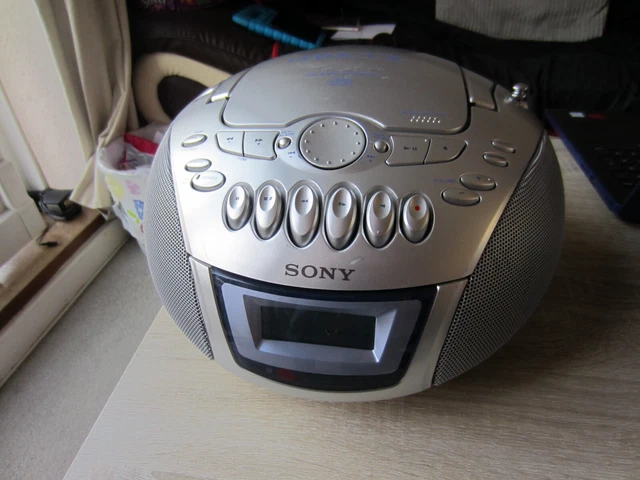 SONY CFD-E77L CD AM/FM/LW Radio Cassette Player Mega Bass Boombox FWO ...