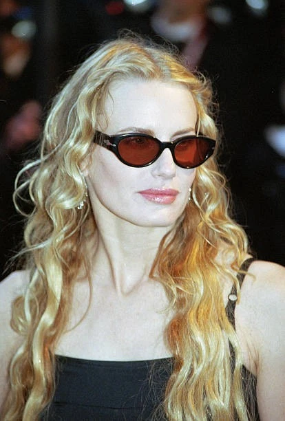 DARYL HANNAH 1990S celebrity film star singer etc Historic Old Photo $9 ...