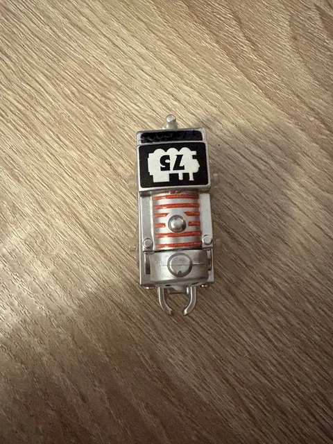 THOMAS & FRIENDS Minis 75th Anniversary Chrome Silver Thomas #1 MINT £ ...