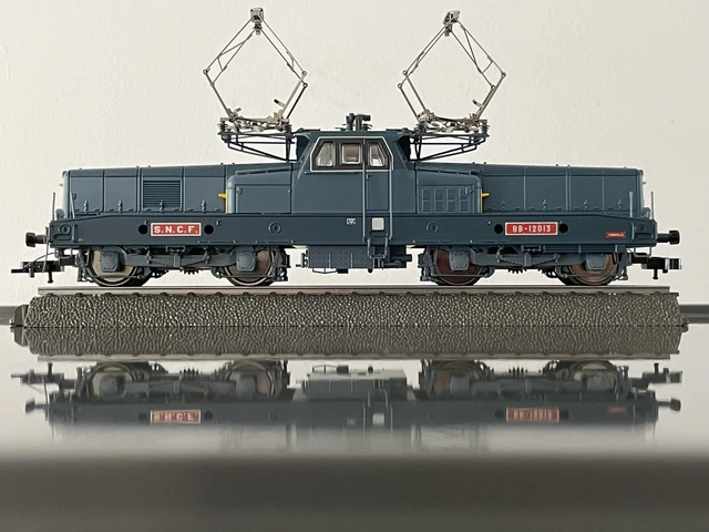 TRIX 22317 - Sncf - Bb 12000 - Fer A Repasser - 2 Rails - Analogique ...