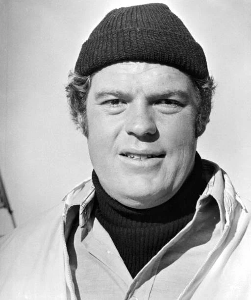 ACTOR MERLIN OLSEN Poses On Set Of The Movie Mitchell 1975 OLD PHOTO ...