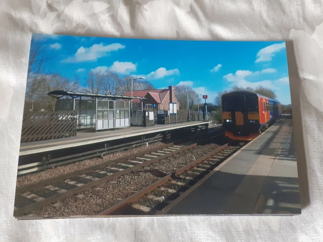 6X4 PHOTO OF East Midlands Trains Class 153-153374 at Metheringham £1. ...