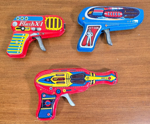 VINTAGE TIN LITHO Space Friction Guns - Ray, Jet, Flash X-1 Gun Toys ...