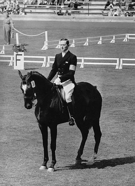 ALBERT EDWIN HILL at the Olympic Stadium in Stockholm 1956 OLD PHOTO ...