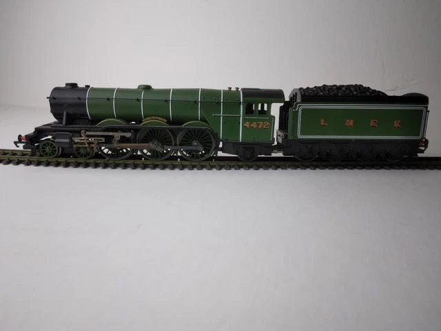 HORNBY FLYING SCOTSMAN Loco & Tender LNER 4472 Dark Green £33.25 ...