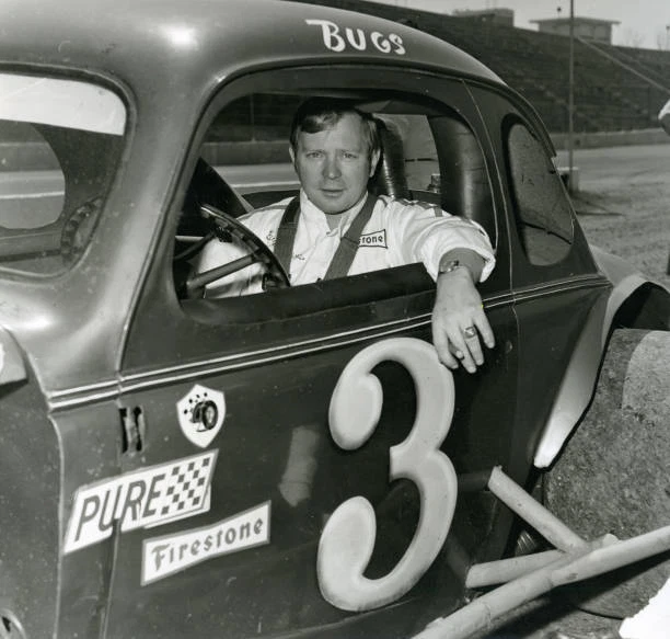 NASCAR NATIONAL MODIFIED champion Bugs Stevens poses Lenny Boehler- Old ...