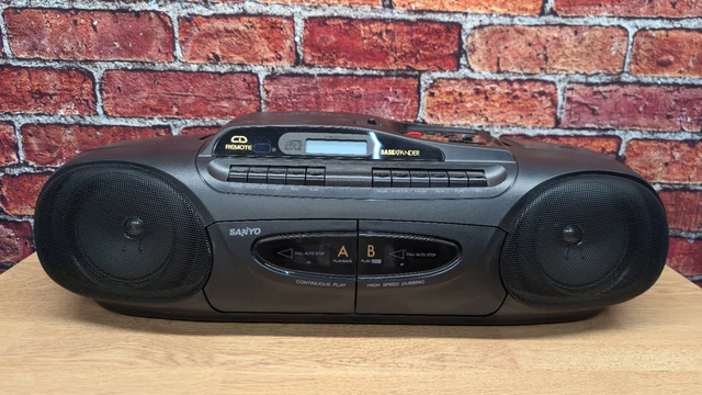 VINTAGE SANYO MCD-Z71L Boombox Stereo Portable CD Twin Cassette Tape ...