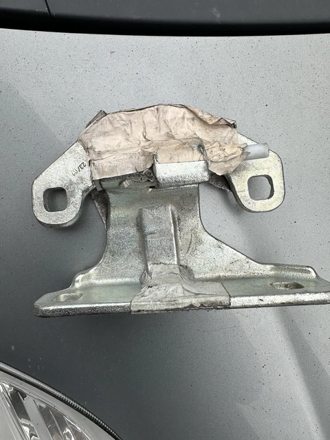 MERCEDES-BENZ ACTROS GENUINE Door Hinge Upper Right A0007201637 ...