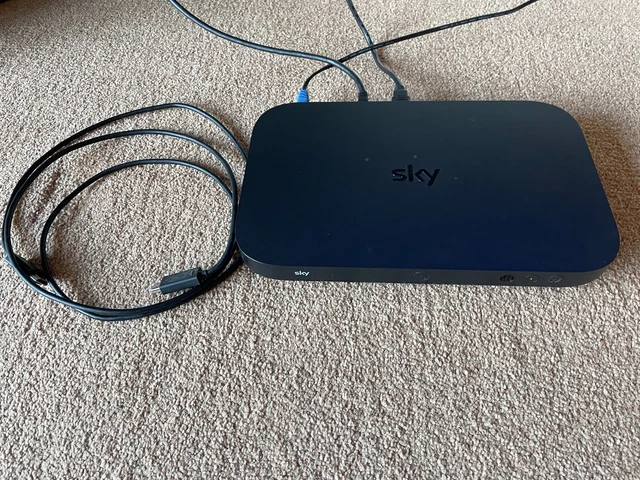 SKY Q BOX 1tb with remote. Fully working. Does not come with a viewing ...
