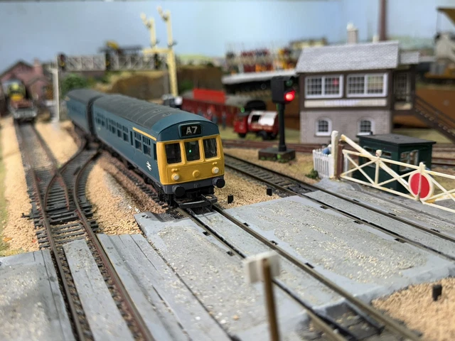 BOXED TRIANG HORNBY Class 101 DMU BR Blue Two Coach Multiple Unit ...