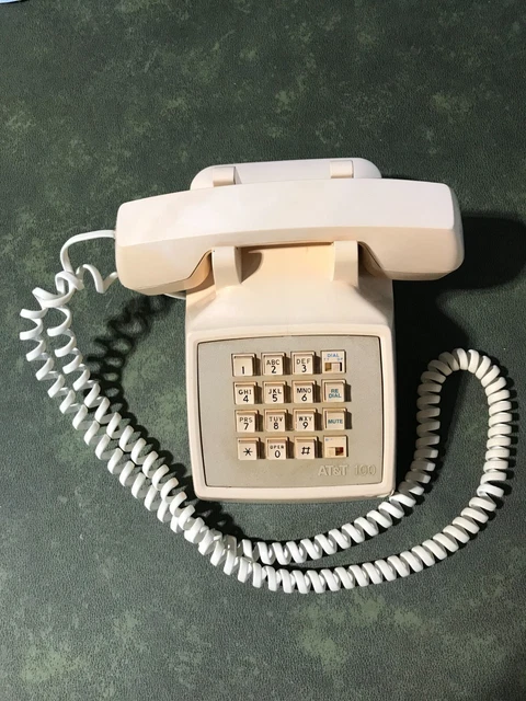 AT&T 100 VINTAGE Desk Phone Cream 80s Touch Tone Push Button Landline ...