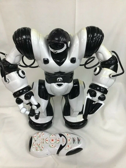 VINTAGE WOWWEE 8015 Robosapien Humanoid Toy Robot with Remote £49.99 ...