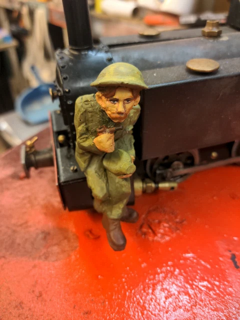 SM32 16MM SCALE narrow gauge war department soldier figure garden ...